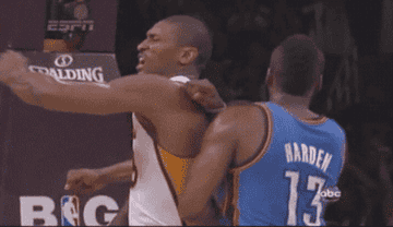 15 Moves All Lefties Constantly Do