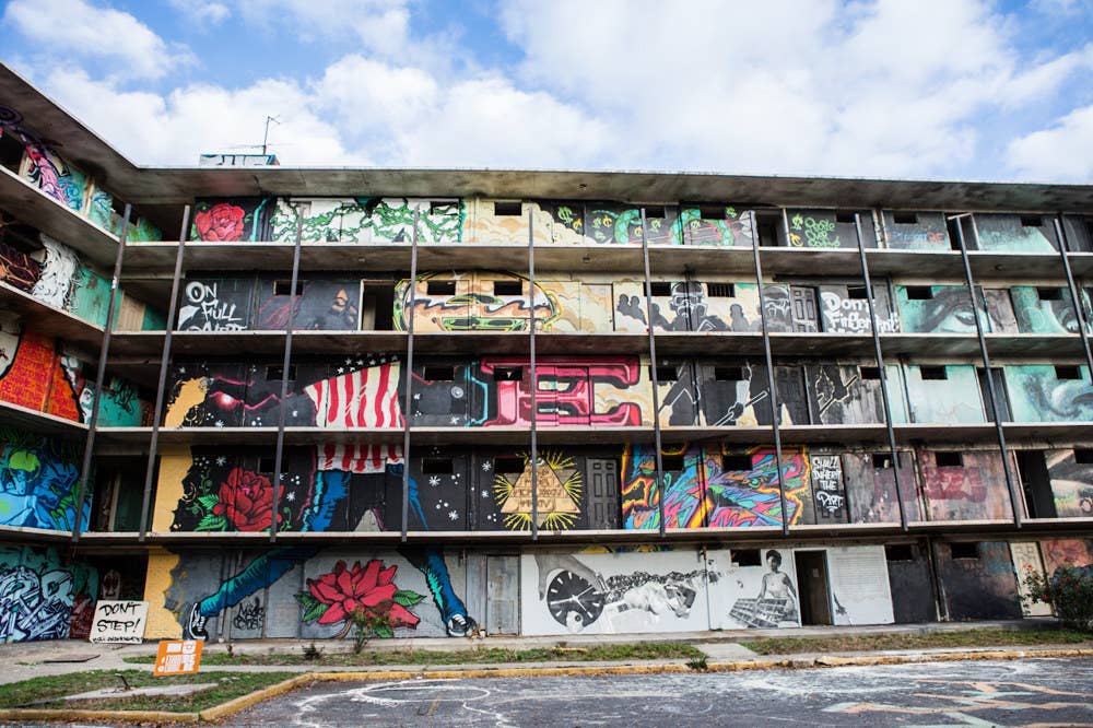 An Artist Turned An Abandoned New Orleans Complex Into A Tribute To ...