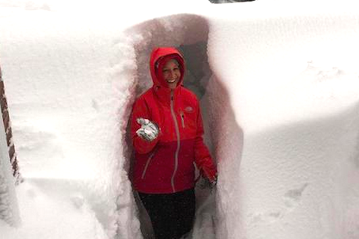 24 Pictures That Perfectly Capture How Insane The Snow In New England Is