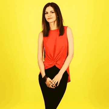 Victoria Justice Reacts To 15 Situations That Are All Too Real