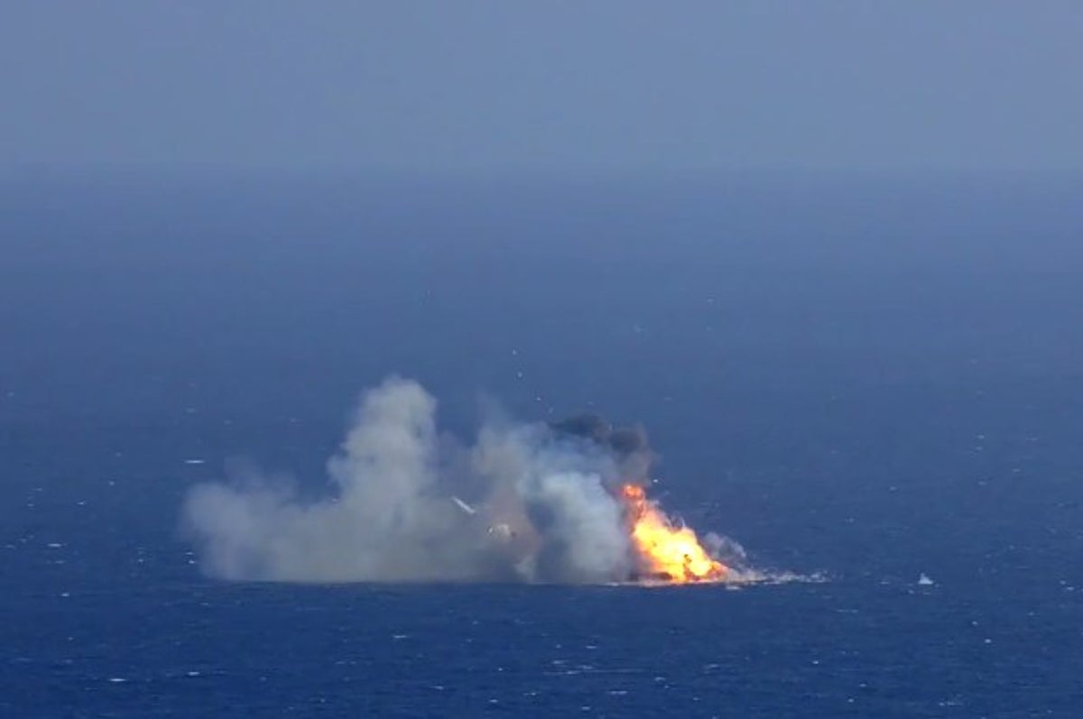Spectacular Footage Shows The Moment SpaceX Rocket Crash Landed On ...