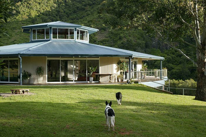 10 Awesome Houses You Want To Live In