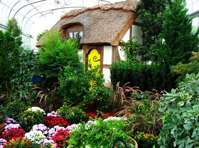 11 Breathtakingly Beautiful Gardens You Need To Visit This Spring