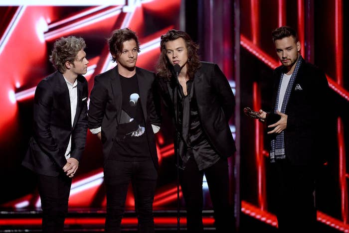 One Direction Paid Tribute To Zayn, Liam Had An Awkward Moment, And ...