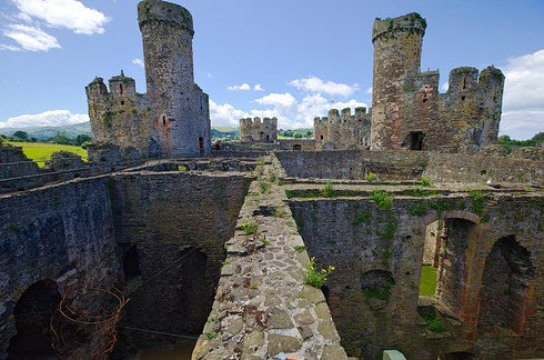 25 Castles In Wales That Look Straight Out Of A Fantasy Novel