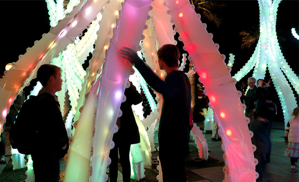 14 Ways To Take Amazing Photographs Of Lights At Night