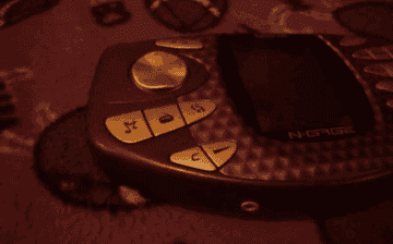 16 Cell Phone Struggles That Will Transport You Back To The 2000s