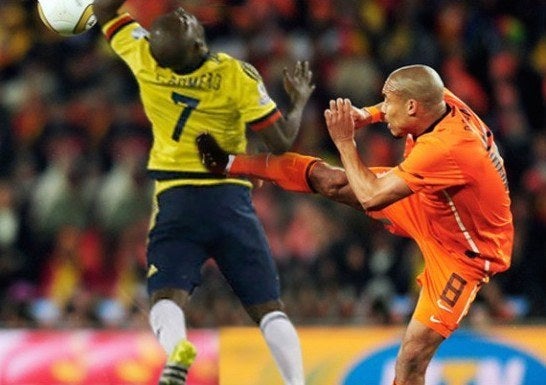 Los mejores memes de Armero saltando tras el pelotazo de Neymar