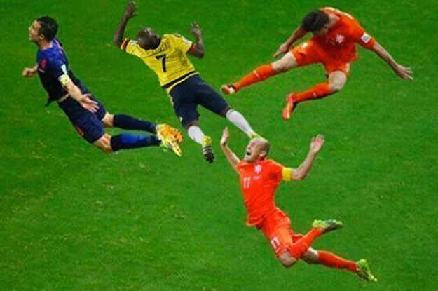 Los mejores memes de Armero saltando tras el pelotazo de Neymar