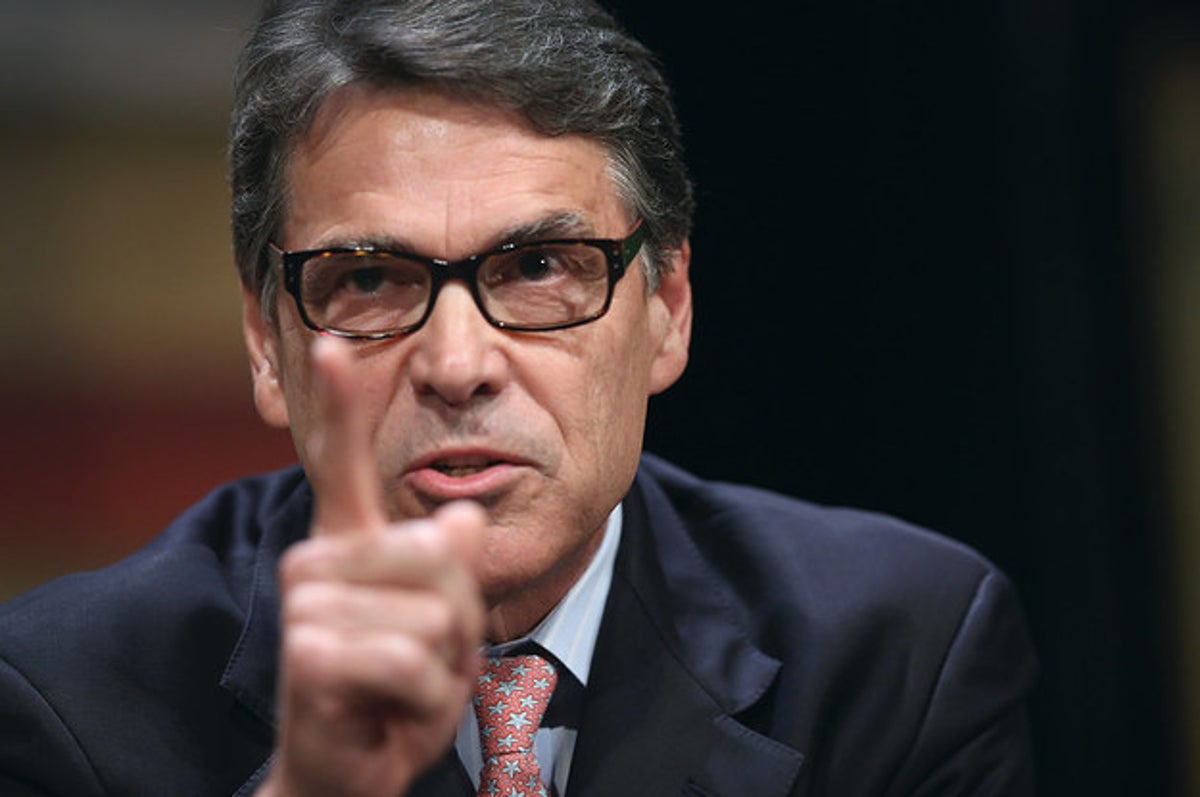 Perry: Sandra Bland Death "Needs To Be Investigated With Great ...