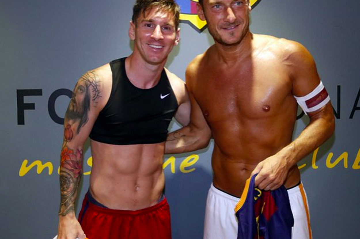 does messi have abs
