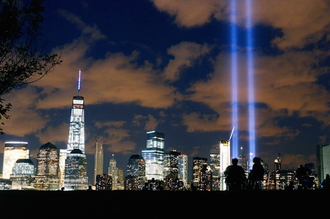 911 memorial lights