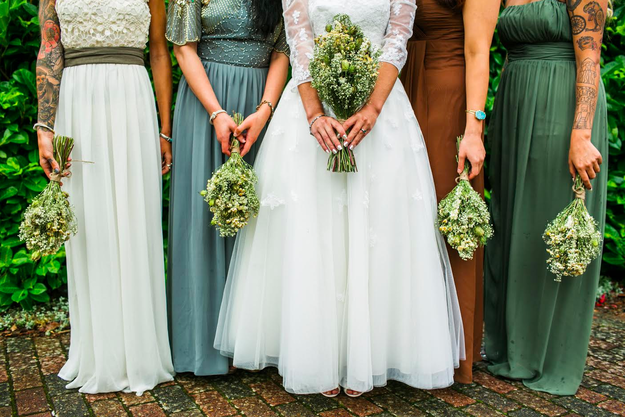 31 Real-Life Bridal Parties Who Nailed The Mix 'N' Match Look