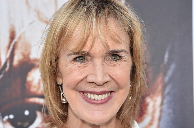 Catherine Coulson, The "Twin Peaks" Log Lady, Dies At Age 71