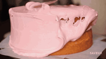 18 Cake GIFs That'll Make You Moist