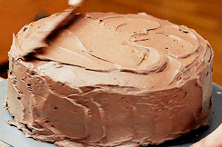 18 Cake GIFs That'll Make You Moist