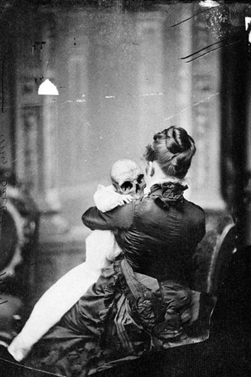 23 Horrifying Old Photos That Will Keep You Awake At Night