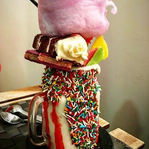 19 Insane Milkshake Shops Around The World You Need To Eat At