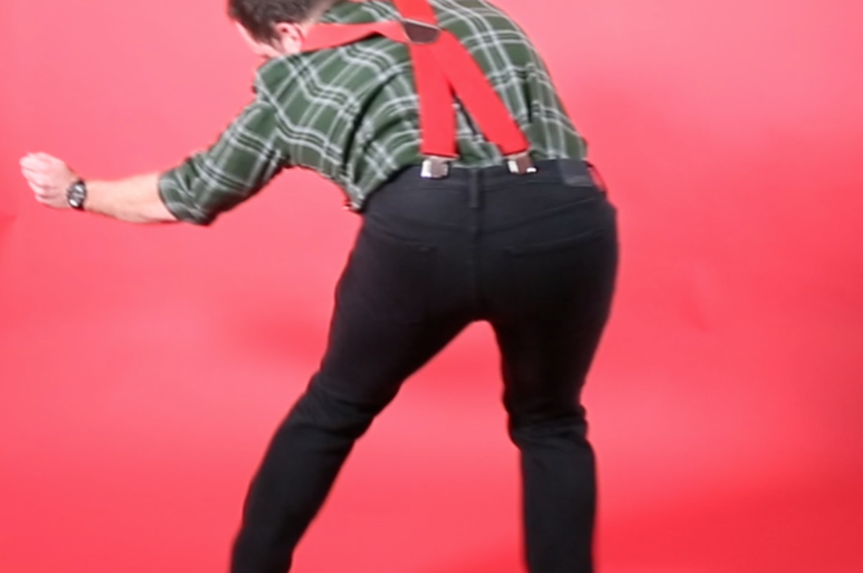 People Who Can't Dance Try Popular Dance Moves For The First Time