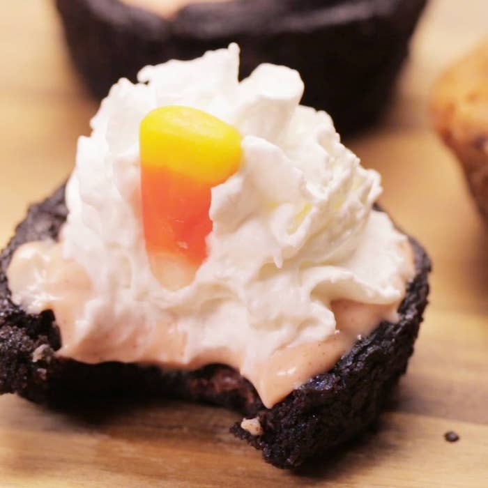 Here’s How To Make Pumpkin Spice Mini Cookie Pies