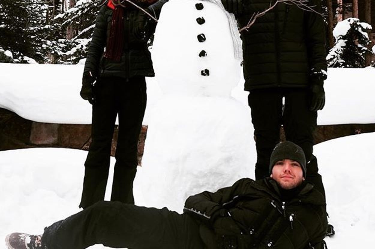Taylor Swift And Calvin Harris Are Officially A Snowman-Building Couple