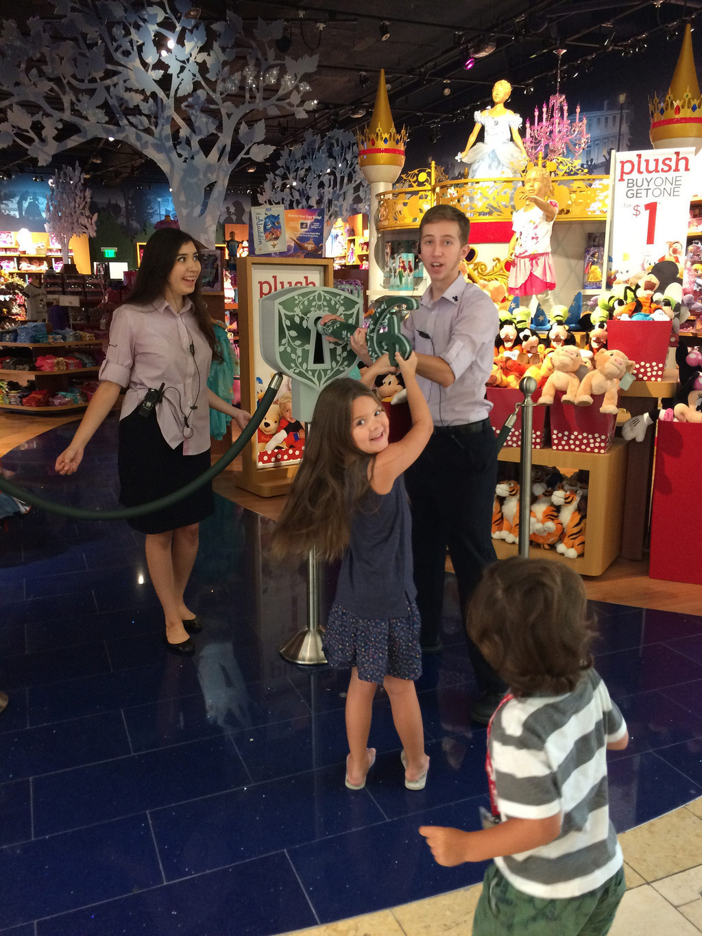 21 Things Disney-Obsessed Parents Definitely Do