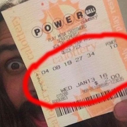 'People Are Claiming They've Won The Powerball Jackpot And Are "Giving ...
