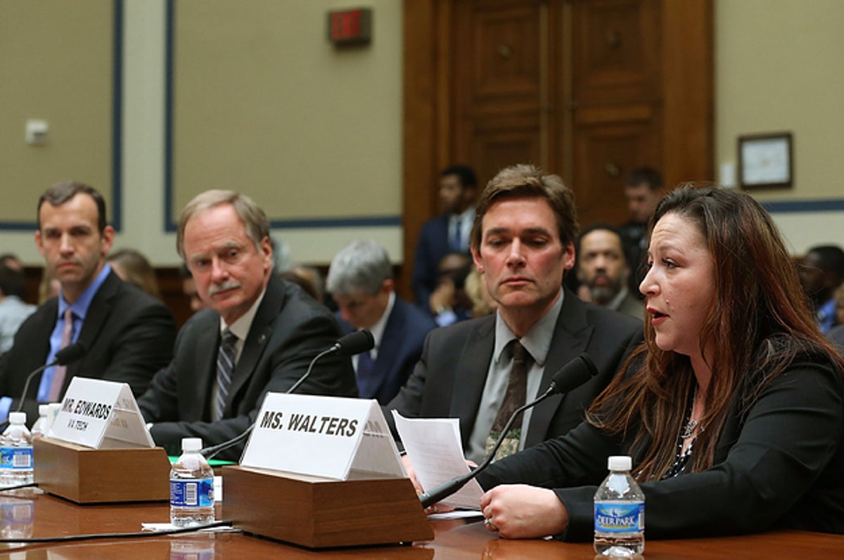 Congressman Accuses Michigan Governor Of "Hiding" At Flint Hearing
