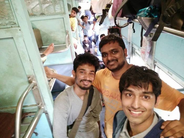 3 friends living together