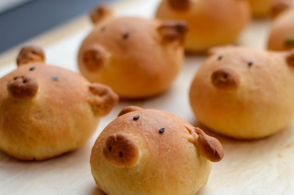16 Adorable Animal-Shaped Bread Recipes For Kids