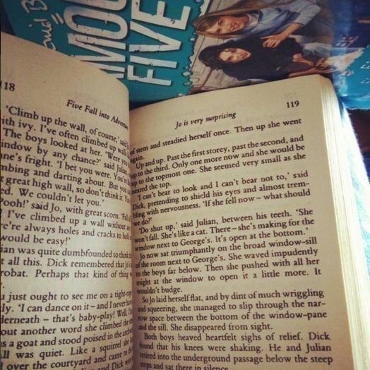 22 Books That Every Indian Should Read Before Turning 18