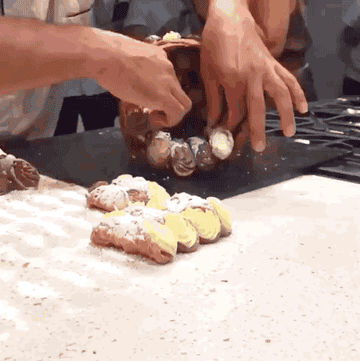 This Giant Cannoli Stuffed With 50 Normal Cannolis Is Too Pure For This ...