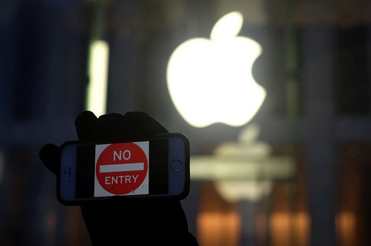 FBI Tells Local Law Enforcement It Will Help Unlock Phones