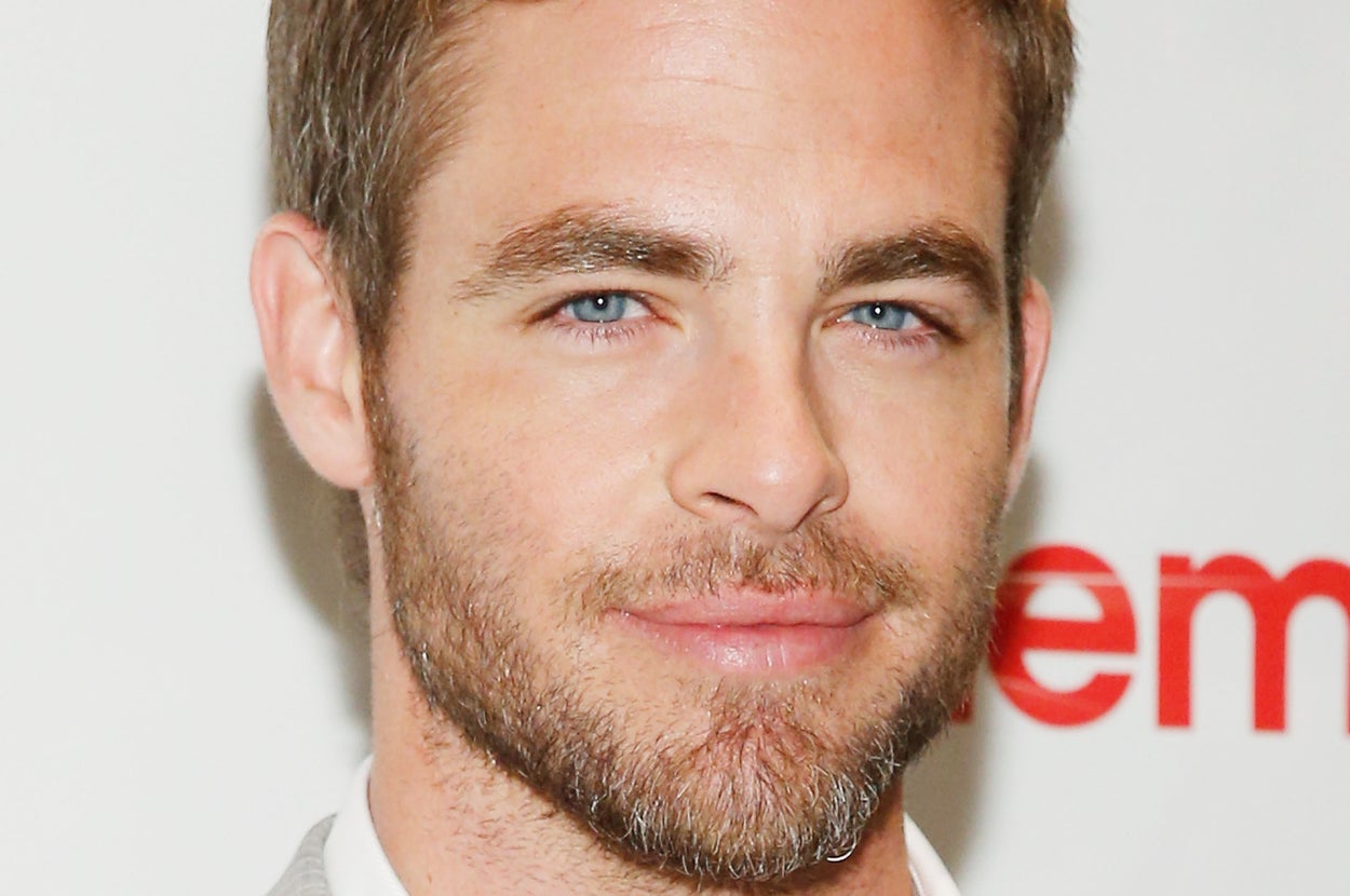 chris pine smirk
