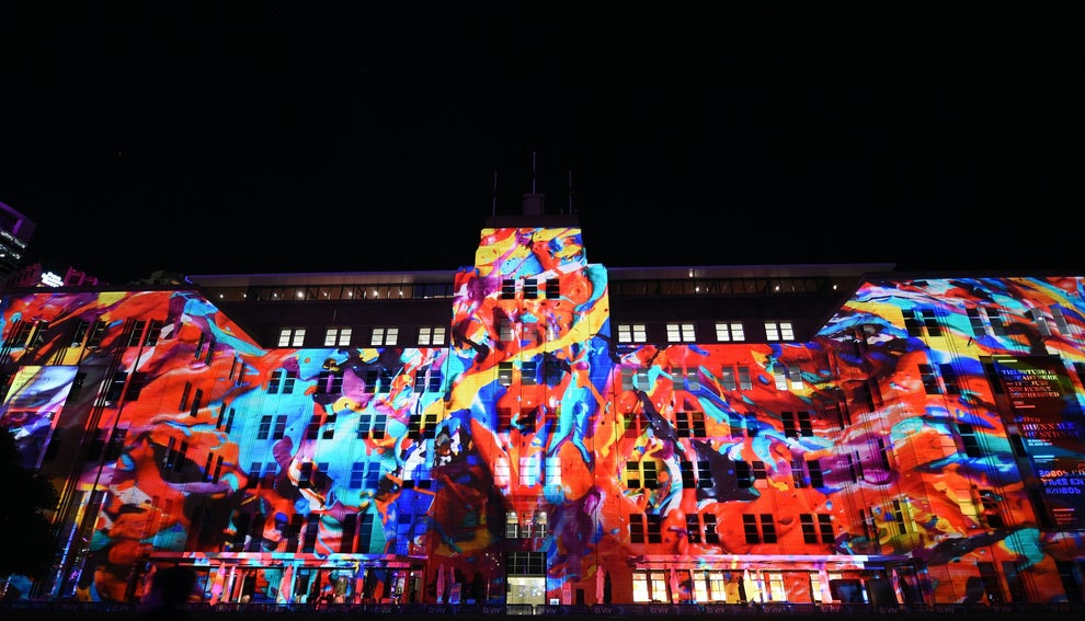 This Light Show Is The Trippiest Thing You'll See Today