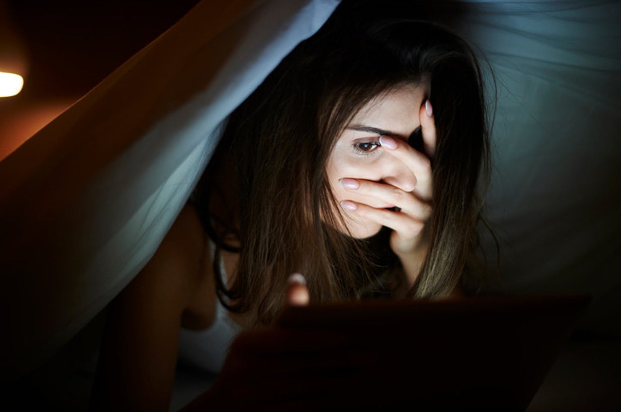 62 Thoughts Every Reading Addict Has While In Between Books