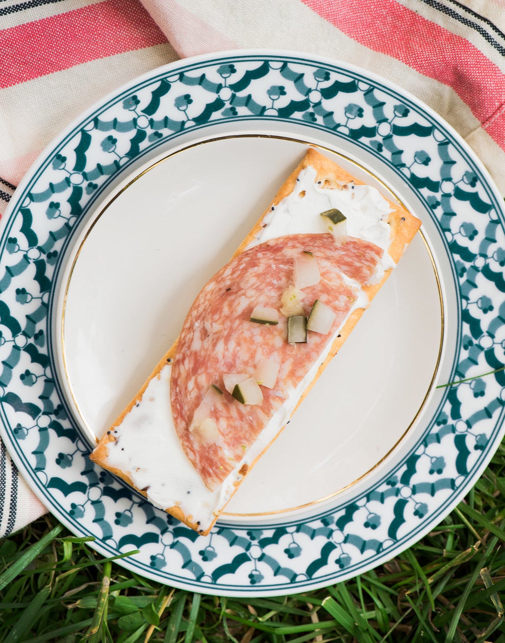 11 Next-Level Cream Cheese Spread Snacks For Your Grown-Up Picnic
