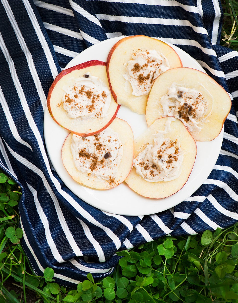 11 Next-Level Cream Cheese Spread Snacks For Your Grown-Up Picnic