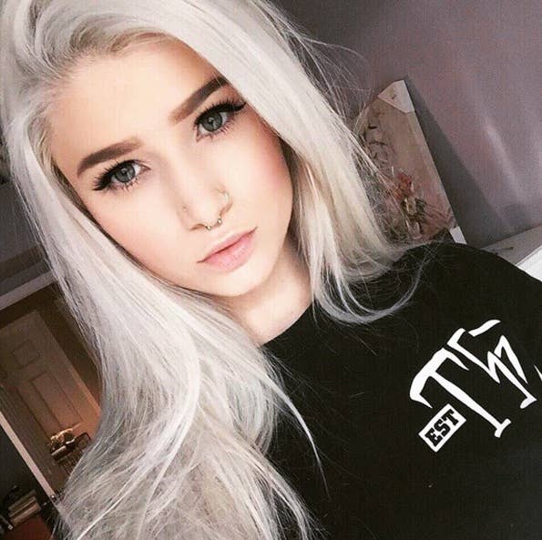 18 Pruebas de que el pelo blanco es el look que necesitas