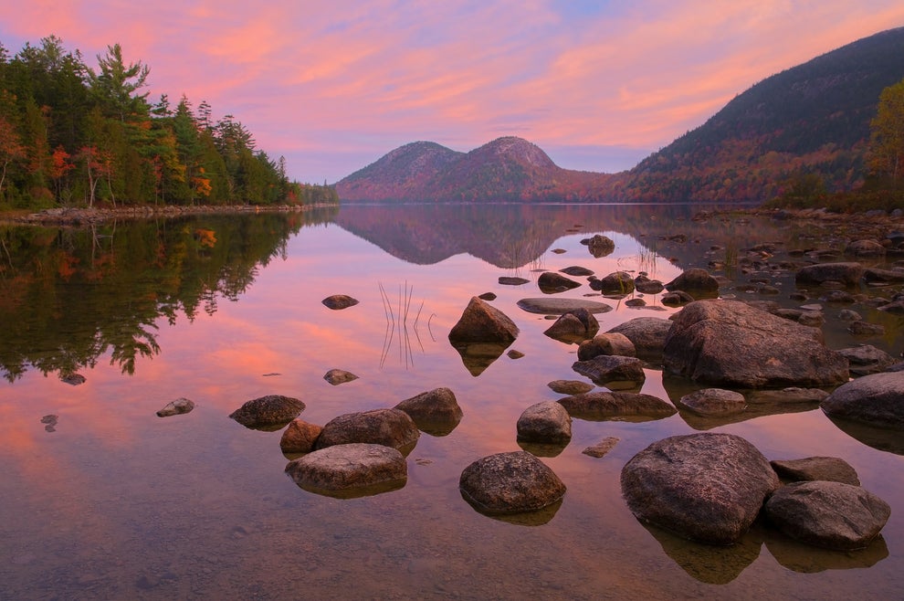 13 Stunning Water Landscapes To Visit With Your BFF
