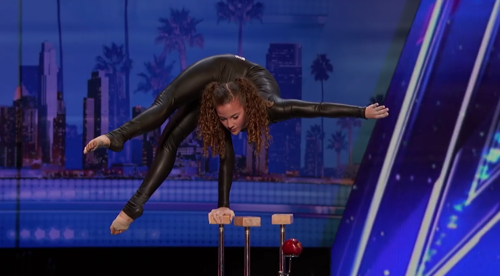 This Teen Girl Is A Crazy Contortionist And Will Make Your Back Hurt ...