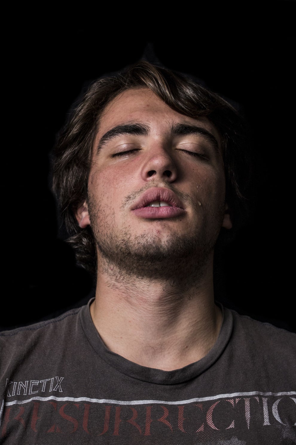 18 Photos Of Men Crying That Challenge Gender Norms