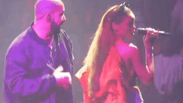 Drake And Rihanna Performed "Too Good" Together For The First Time And ...