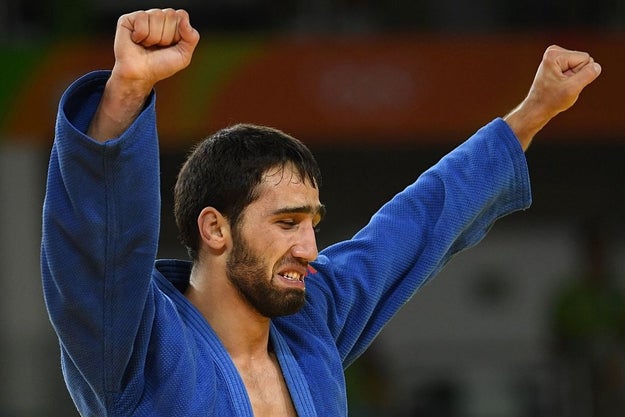 21 Incredibly Moving Photos Of Male Athletes Crying At The Olympics