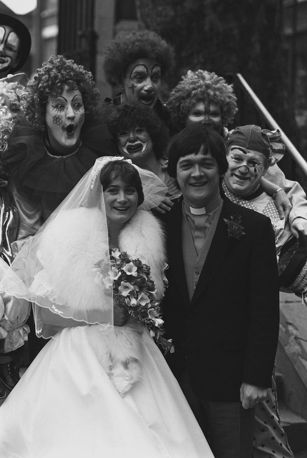 17 Quirky Wedding Photos That Will Make You Feel Things