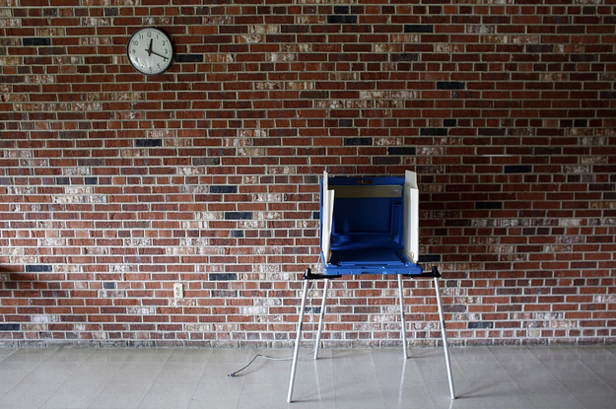 Hackers Say It Would Be "Too Easy" To Hack The U.S. Elections