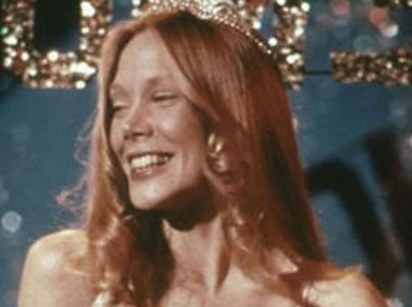 The Definitive Ranking Of Iconic TV And Movie Prom Dresses