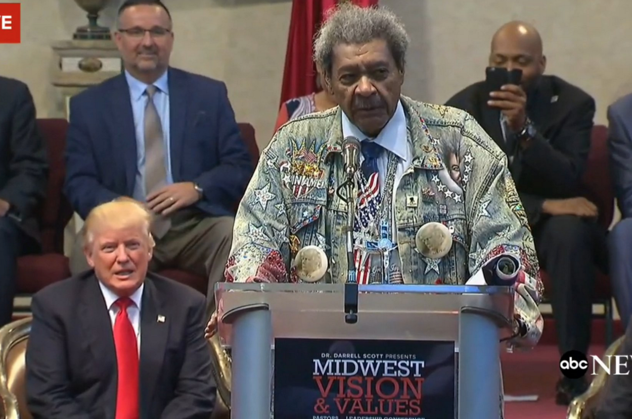 Trump Appears With Pastor Who Questioned If Obama Was Muslim