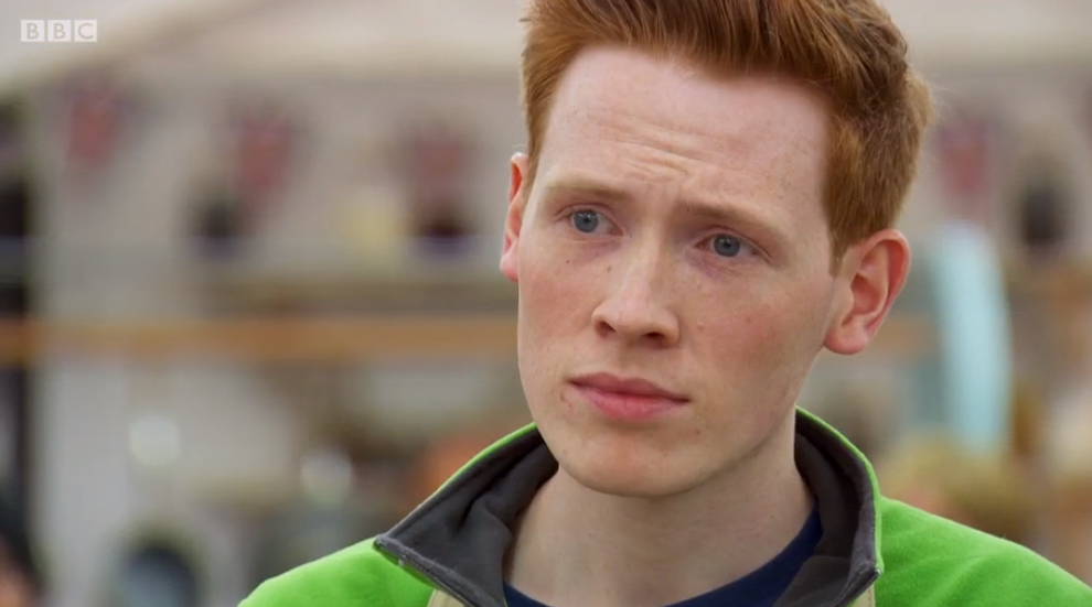 Just 22 Wonderful Photos Of Andrew's Face On "Bake Off"