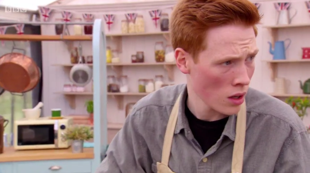 Just 22 Wonderful Photos Of Andrew's Face On "Bake Off"